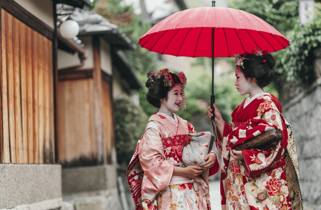 Geisha Gawkers Must Get Consent for Photos, Kyoto Neighborhood Decides ...
